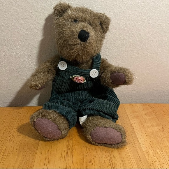Boyds Bears | Toys | Vintage Boyds Bears Light Brown Bear In Green ...
